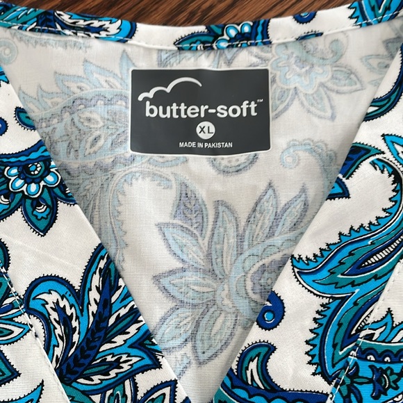 Butter Soft | Tops | Scrubs Butter Soft Blue Paisley Pattern Short ...